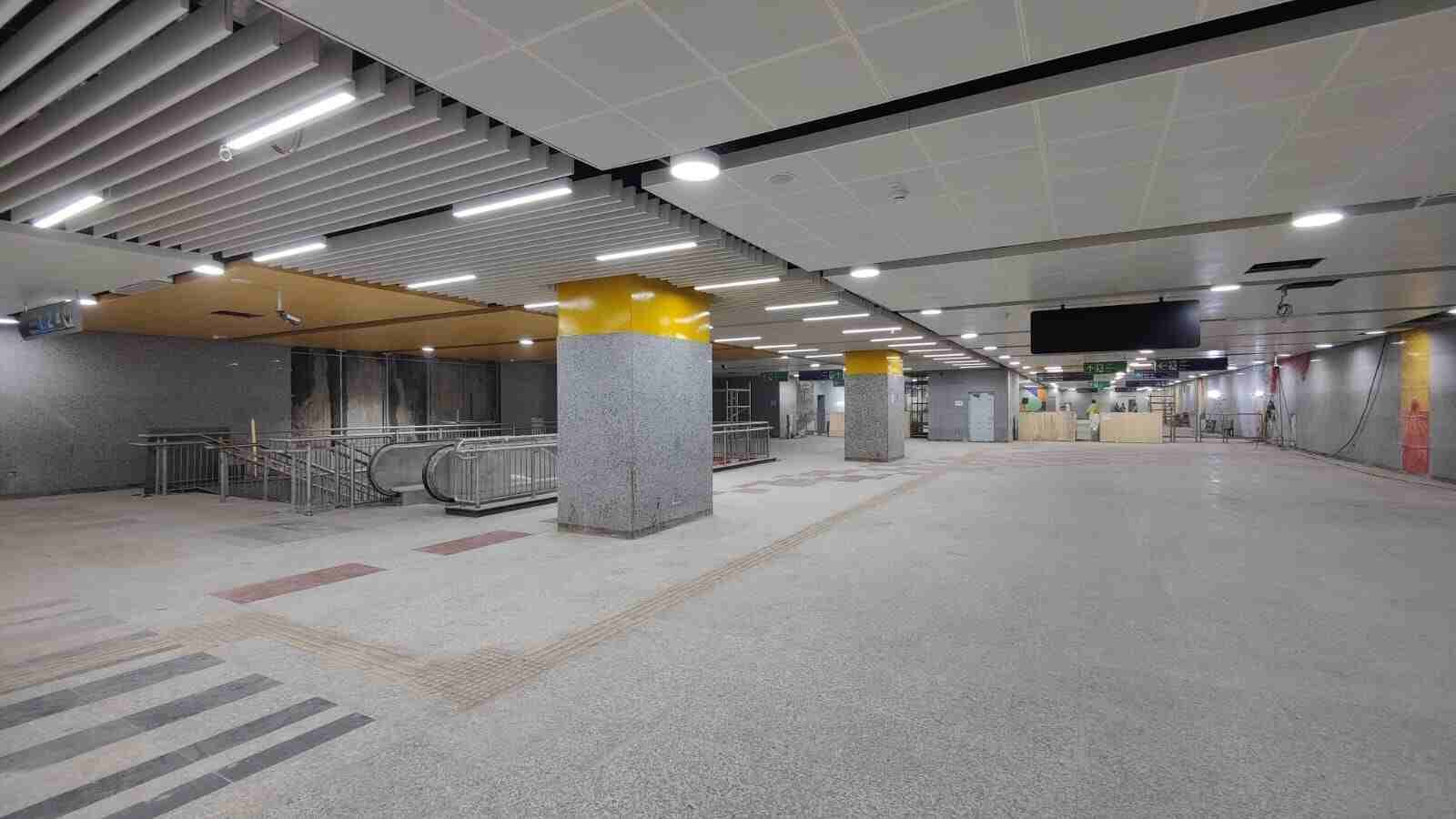 বিলম্ব নেই ঘটতে আর – পাতালপথে গঙ্গাপার